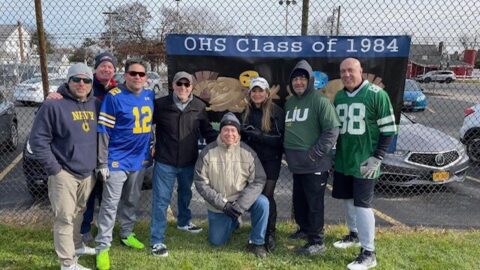 The Ultimate Guide and Checklist to Planning a High School Reunion